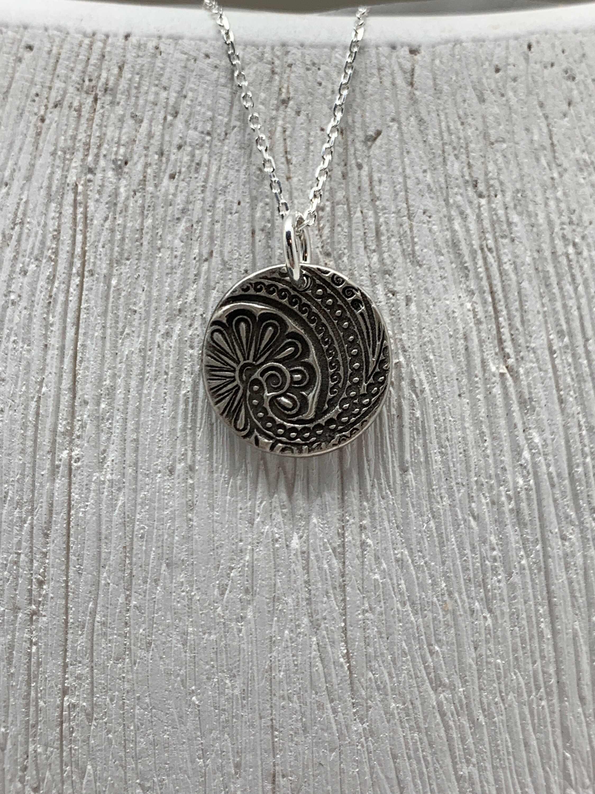 Minimalist Jewelry Tiny Pretty Paisley Necklace Silver Floral Pendant ...