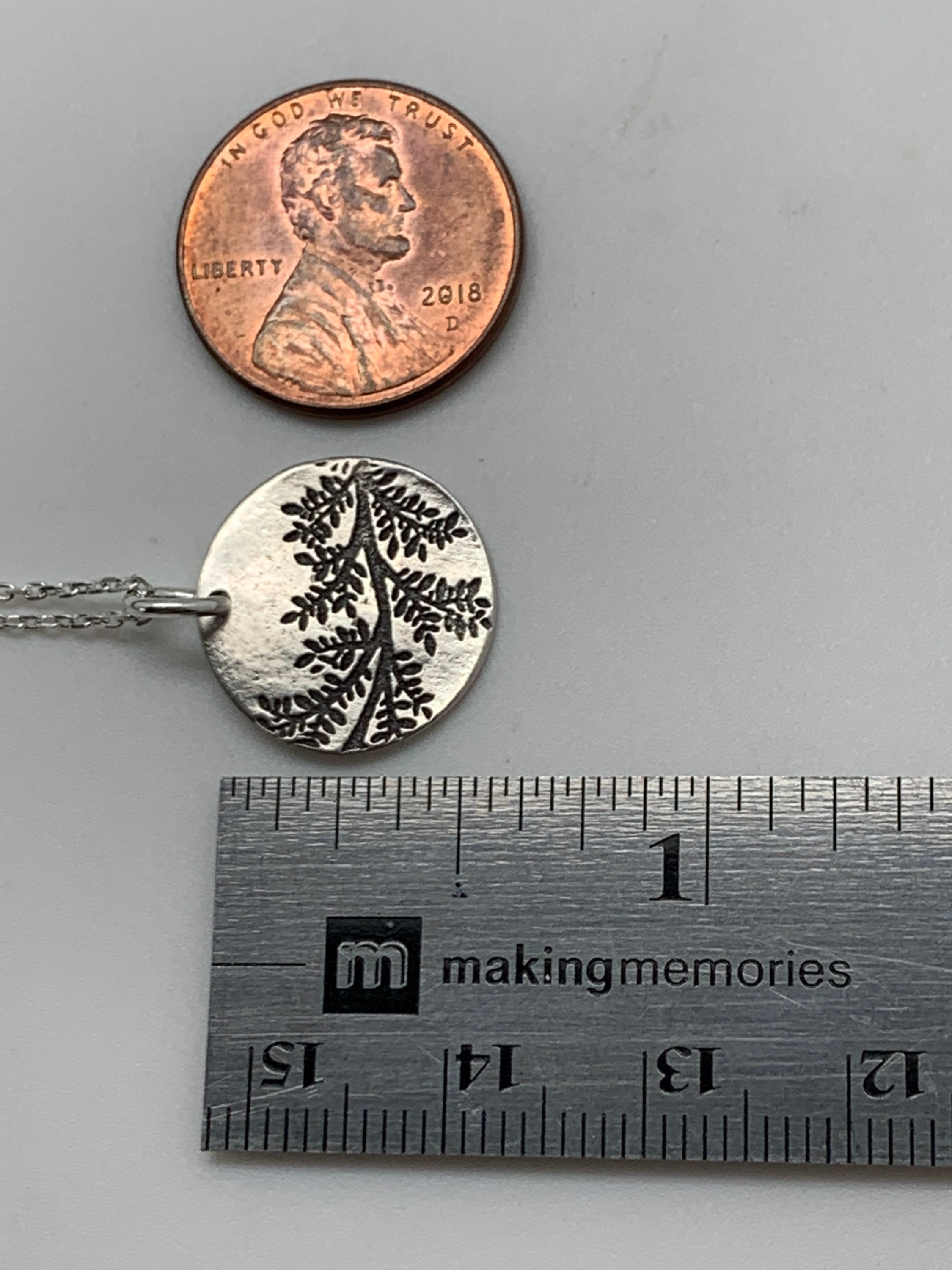 Tiny Modern Floral Circle Silver Necklace Round Silver Leaf Pendant ...