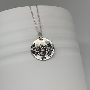 Tiny Modern Floral Circle Silver Necklace Round Silver Leaf Pendant ...