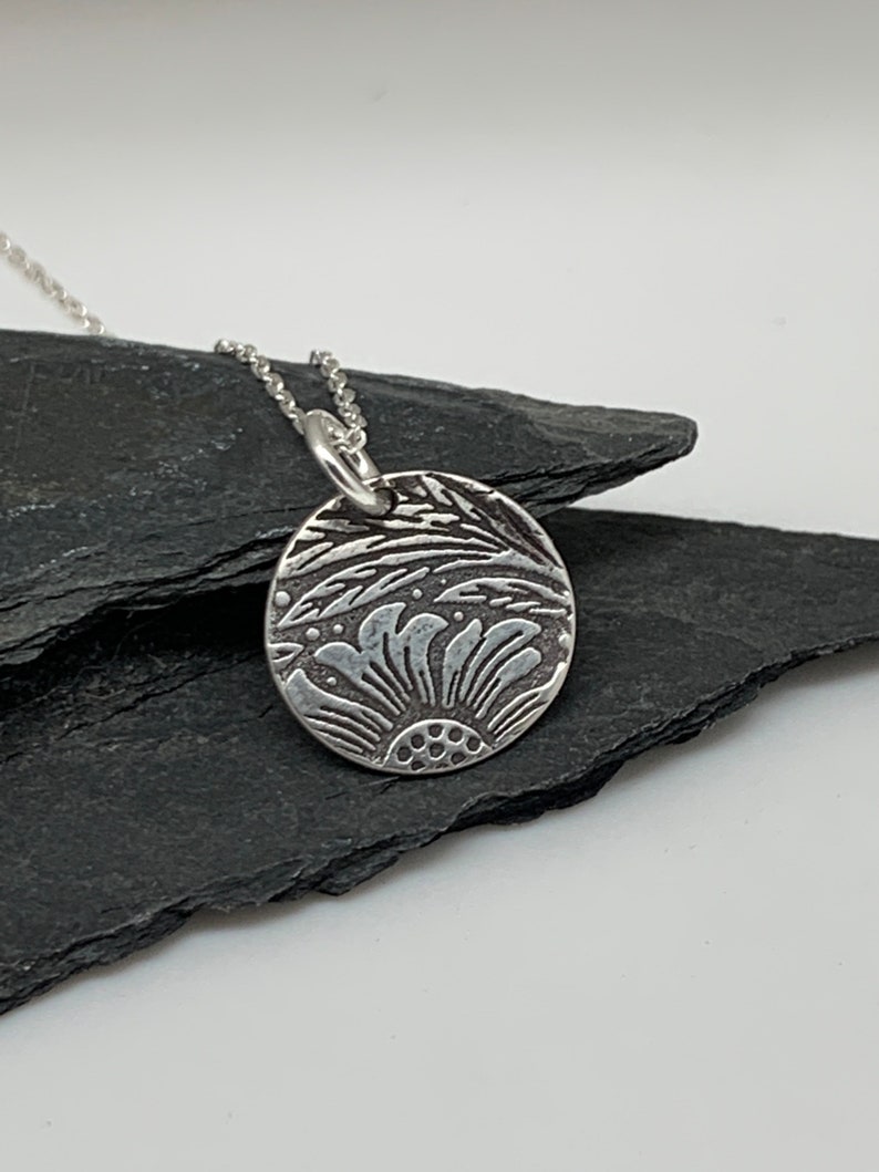 Tiny Modern Floral Circle Silver Necklace Round Silver Leaf Pendant ...