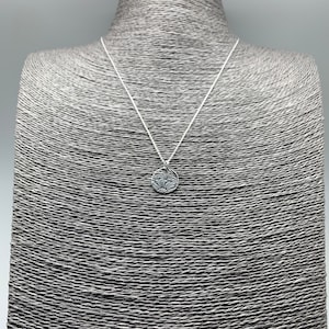 Tiny Modern Floral Circle Silver Necklace Round Silver Leaf Pendant ...