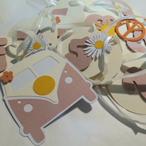 GROOVY Birthday Daisy Photo Garland | Etsy