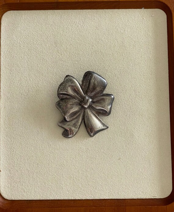 Huge Pin Gem