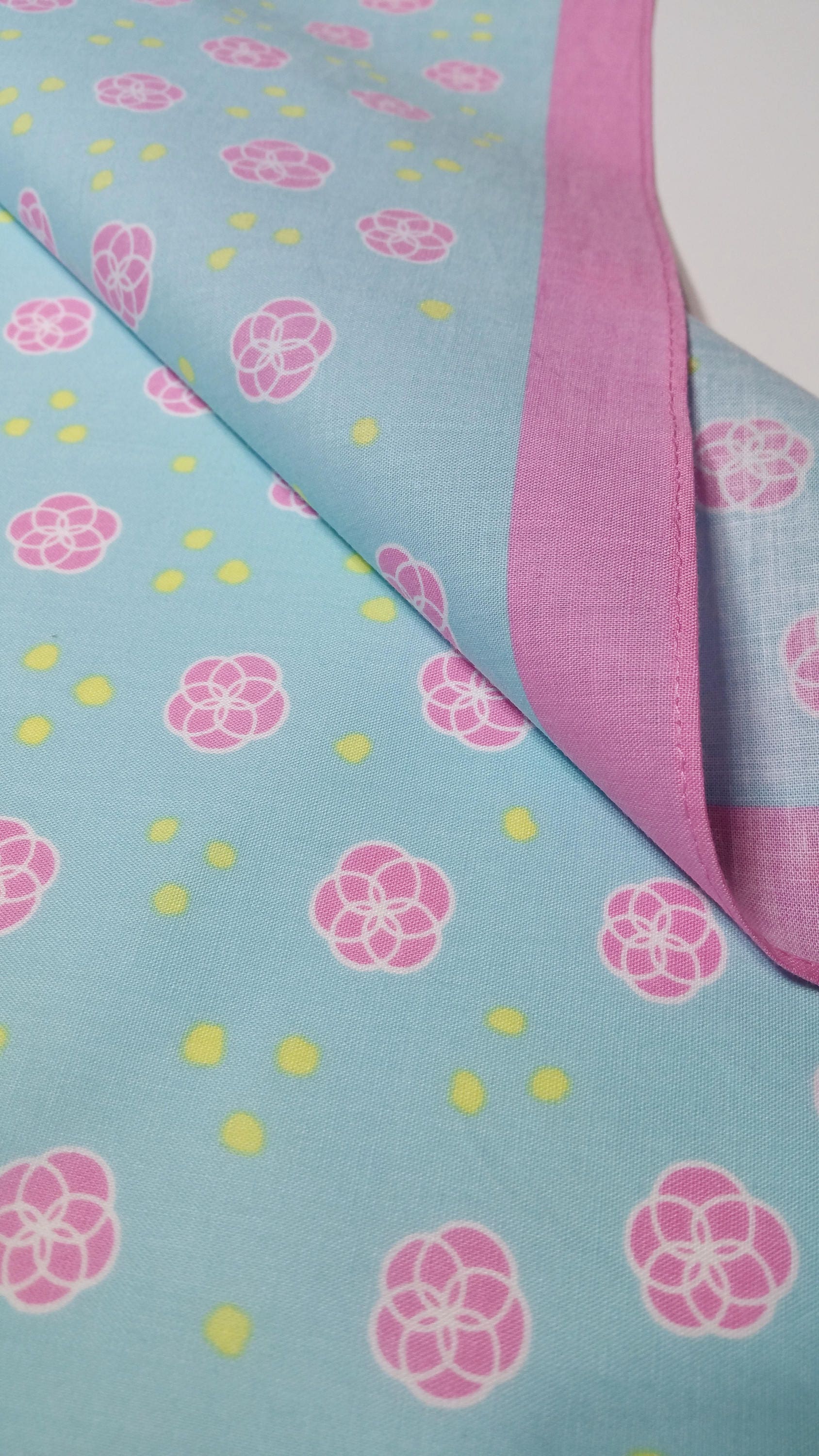 Japanese cotton tenugui hand towel cloth - pink floral