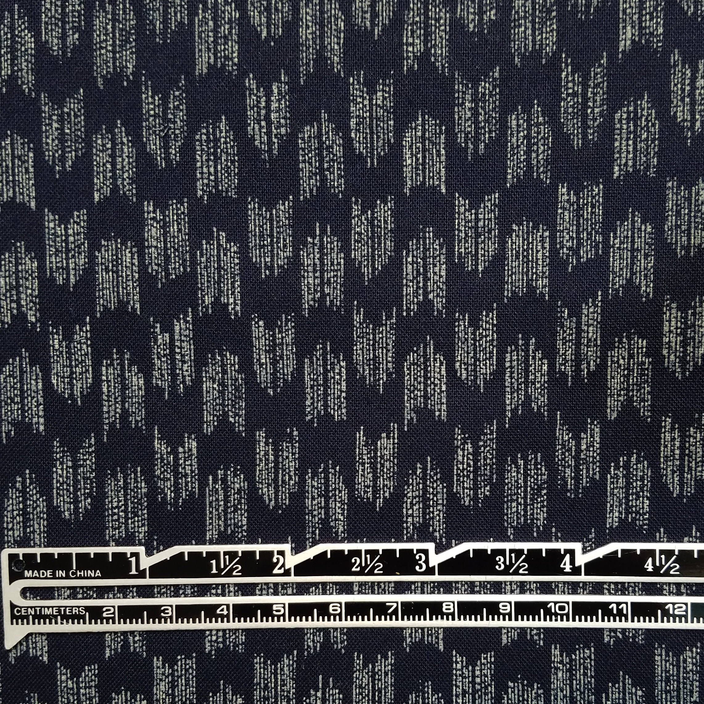 Discontinued - Traditional indigo basics quilting cotton - Yagasuri ...