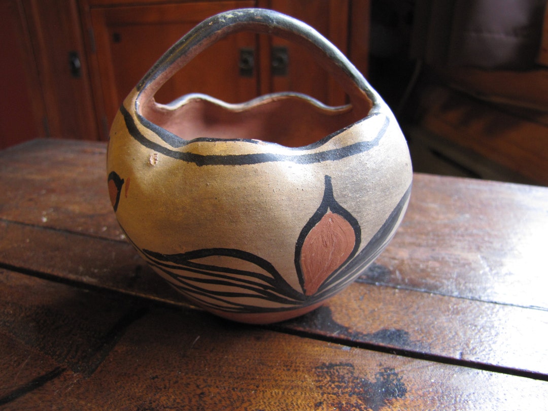 Old Kewa Santo Domingo Pueblo Small Pot With Handle, Kewa Pottery ...