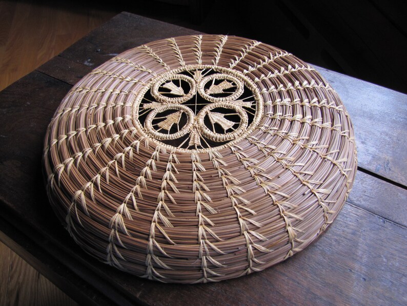Vintage 10 3/4 Coushatta Seminole Pine Needle Basket, Pine Needle Tray, Vintage Native American ...