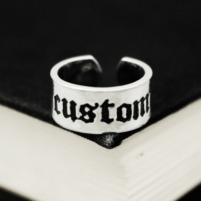 Gothic Ring - Etsy