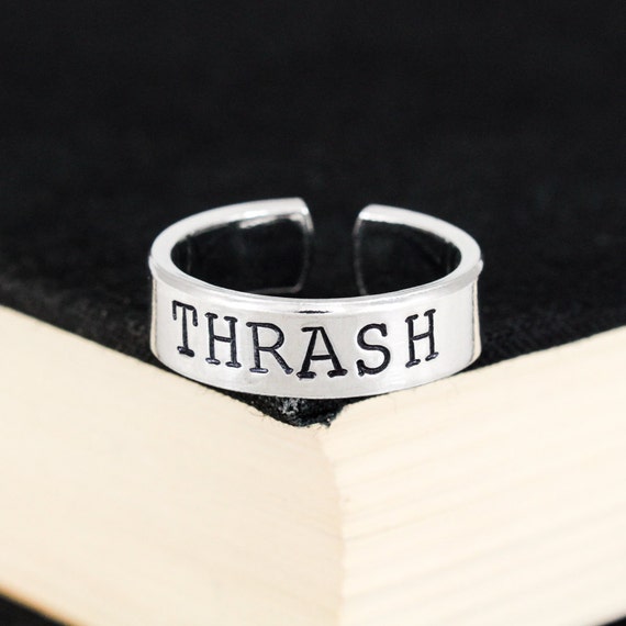 Metalhead rings store
