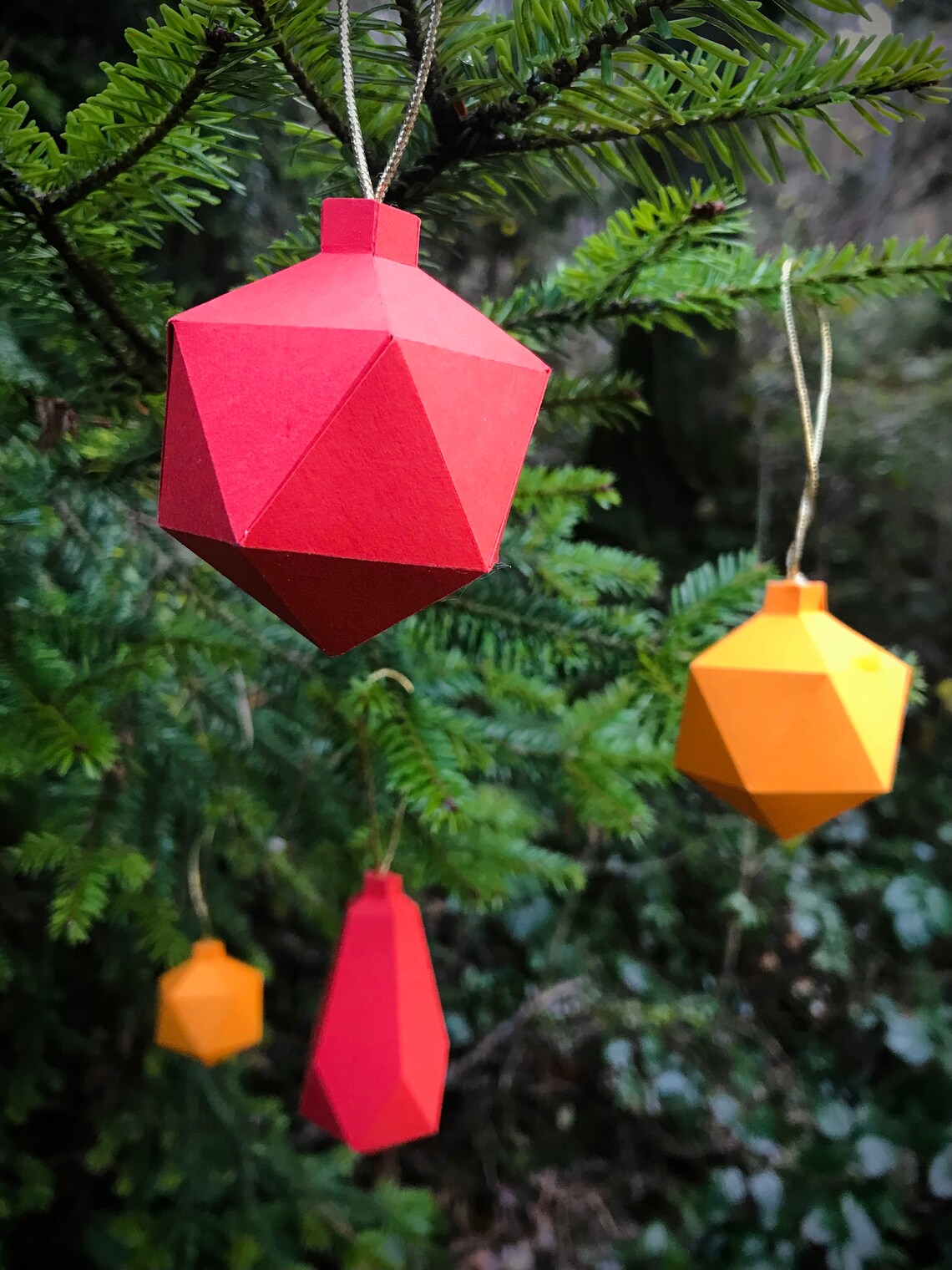 DIY 3D Paper Craft Christmas Tree Ornaments and Topper PDF Printable ...