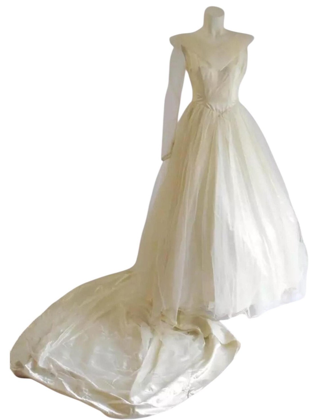 1950's Wedding Gown Tulle Over Satin With Pleated Collar Gorgeous Full ...