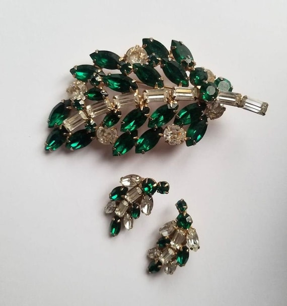 1950 Vintage Large Emerald Green and Clear Rhinestone… - Gem
