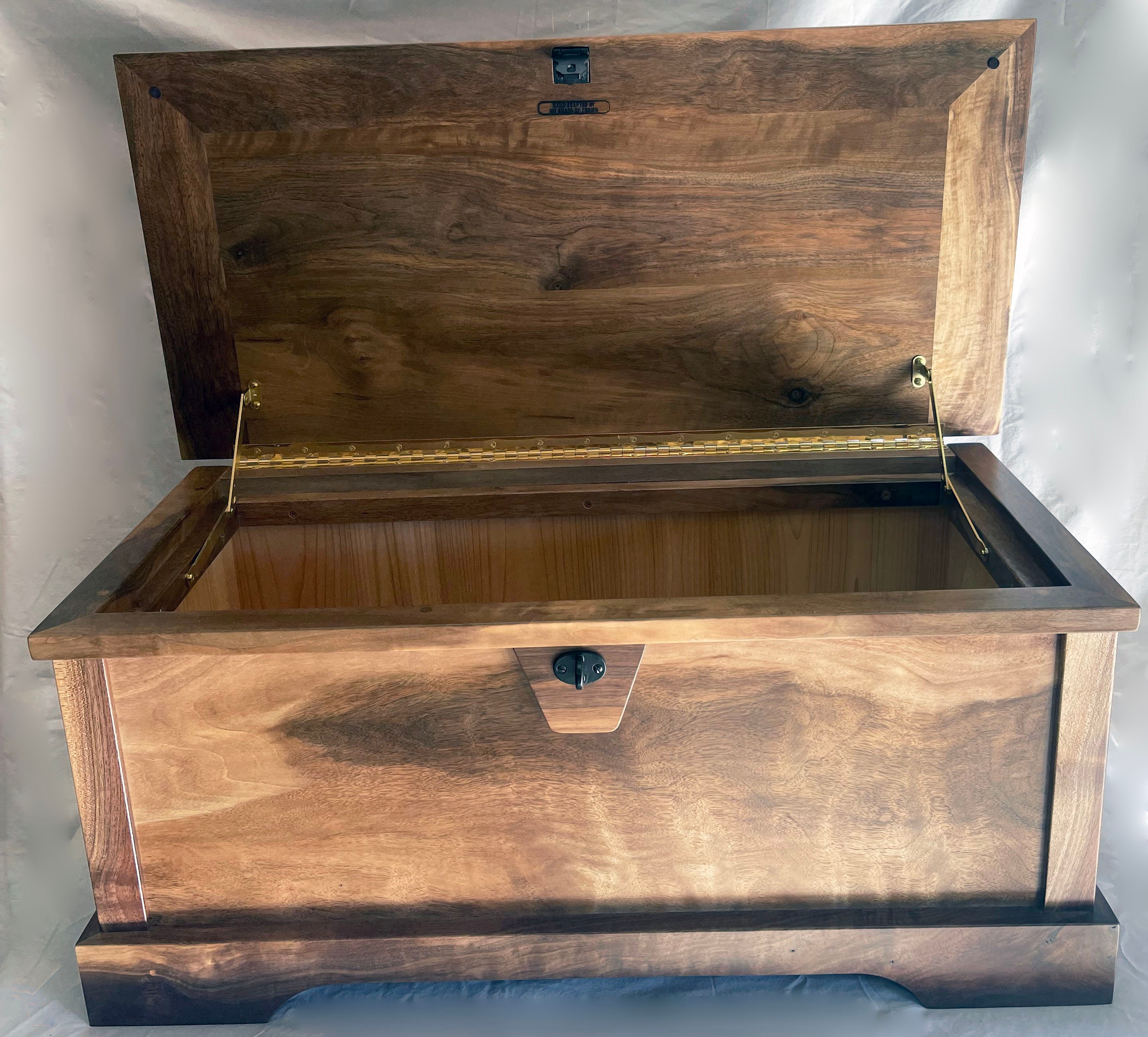 Hope Chest Cedar Lined With Lock Walnut pic Maple Oak - Etsy