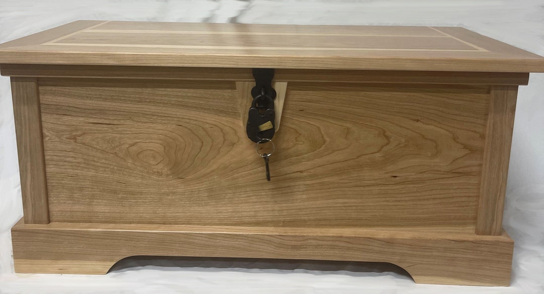 Hope Chest, W/tray and Lock, Cedar Lined, Cherry (pic) With/withoutout ...