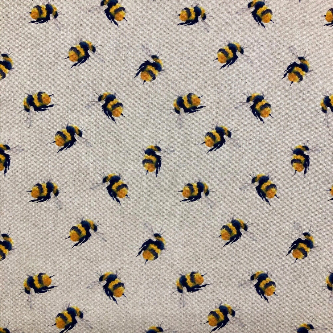 Bumble Bee Table Runner . Queen Bee and Mini Bee. 135cm X 30cm or 40cm ...