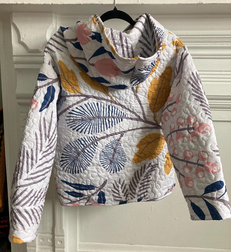 Lightweight Quilt Hoodie Abstract Floral Pattern, Size Small ON SALE - Etsy
