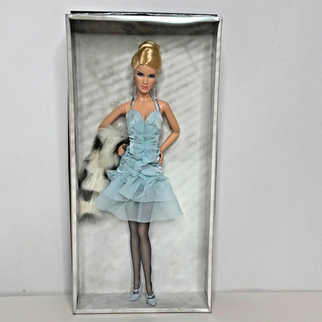 BARBIE Model of the Moment Daria Celebutante C3820 2004 Gold Label ...