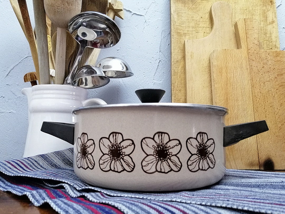 Flat Pot / Retro Enamel Pot / Enamel Casserole 60s / Cooking Pot ...