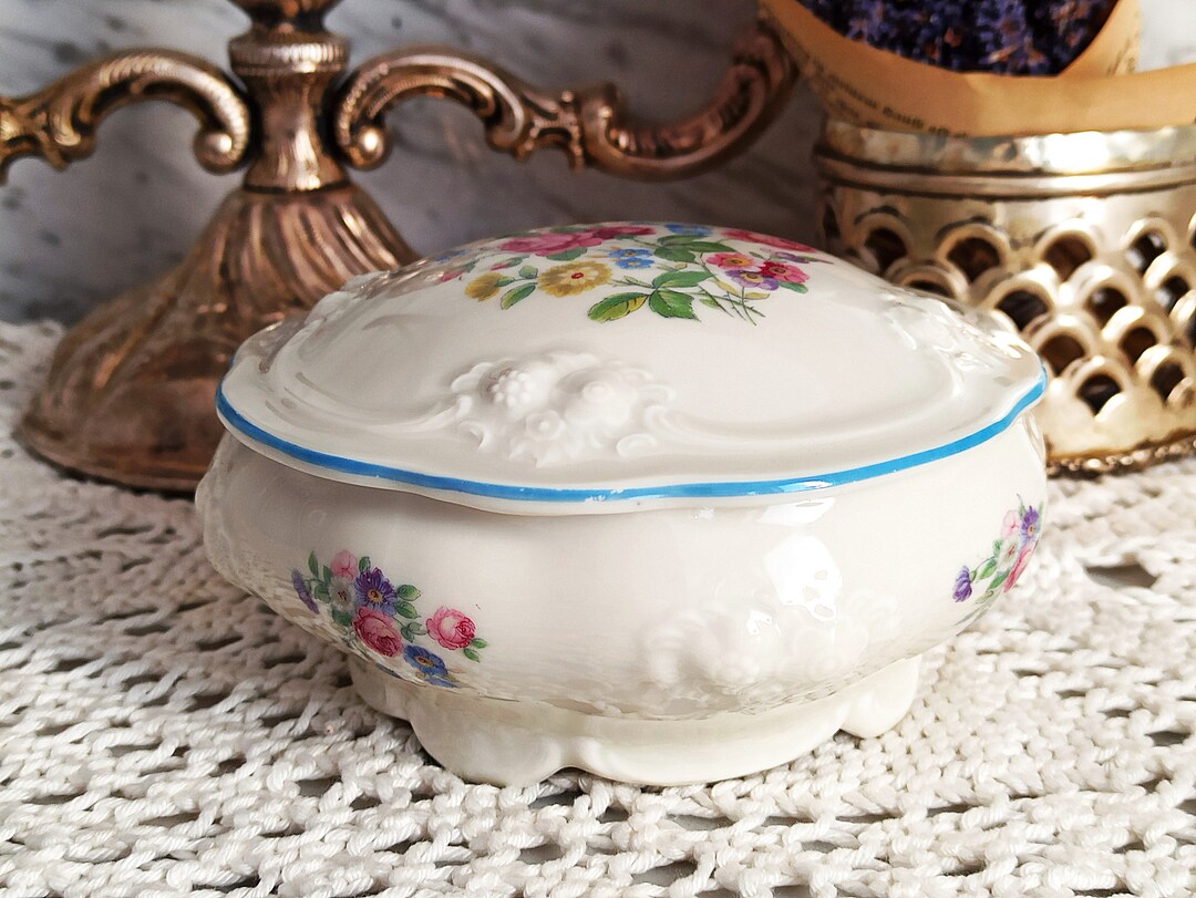 Vintage Lidded Box / Small Bonboniere / Jewelry Box / Sugar Bowl ...