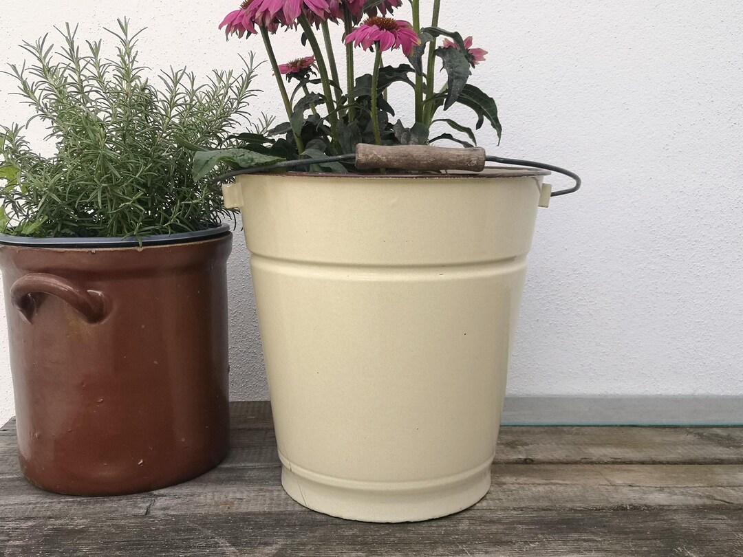 Old Used Enamel Bucket / Small Water Bucket / Enamel Bucket / 10 Liter ...