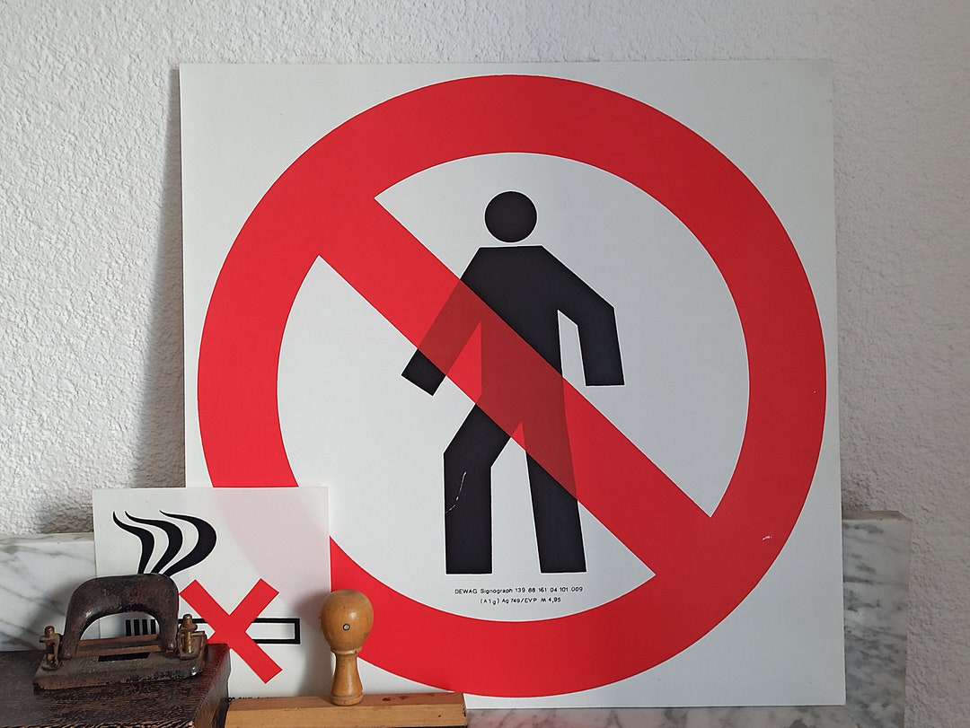 No Trespassing / Information Sign / Warning Sign From the 80s / Plastic ...