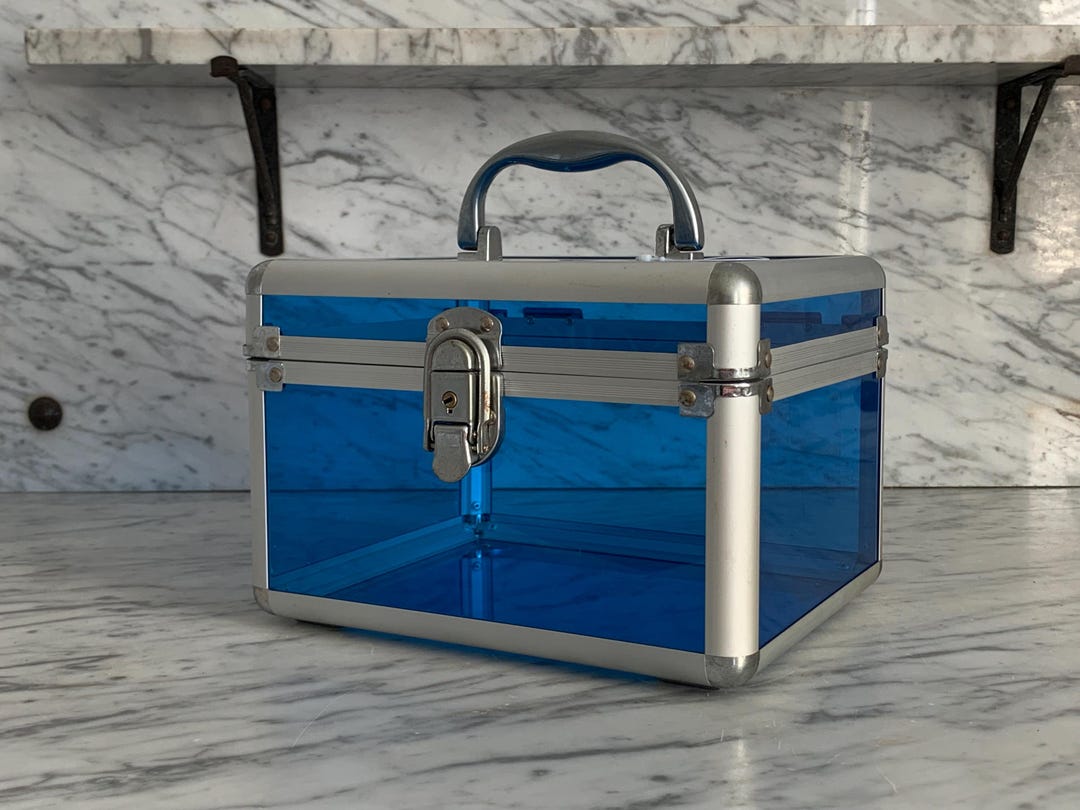 Retro Beauty Case Made of Plastic and Metal - Vintage Makeup Case ...