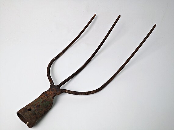 Vintage 3 Tine Pitchfork / Manure Fork / Old Farm Tool / - Etsy