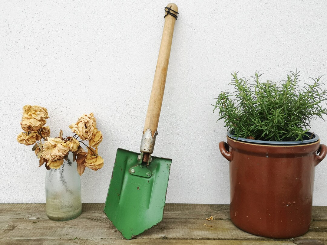 Vintage Folding Spade Made in Gdr / Spade / Army GDR / Camping / Multi ...