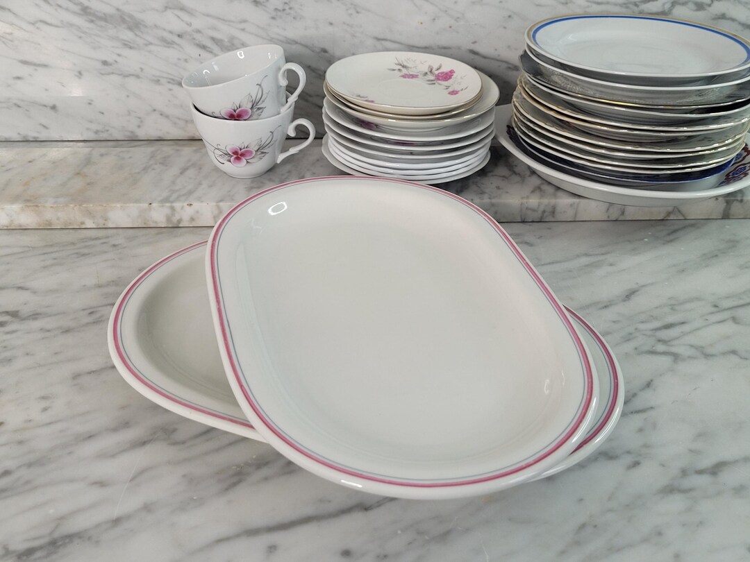 2 Simple Serving Plates From the 1970s / Set of 2 Plates / Serving ...