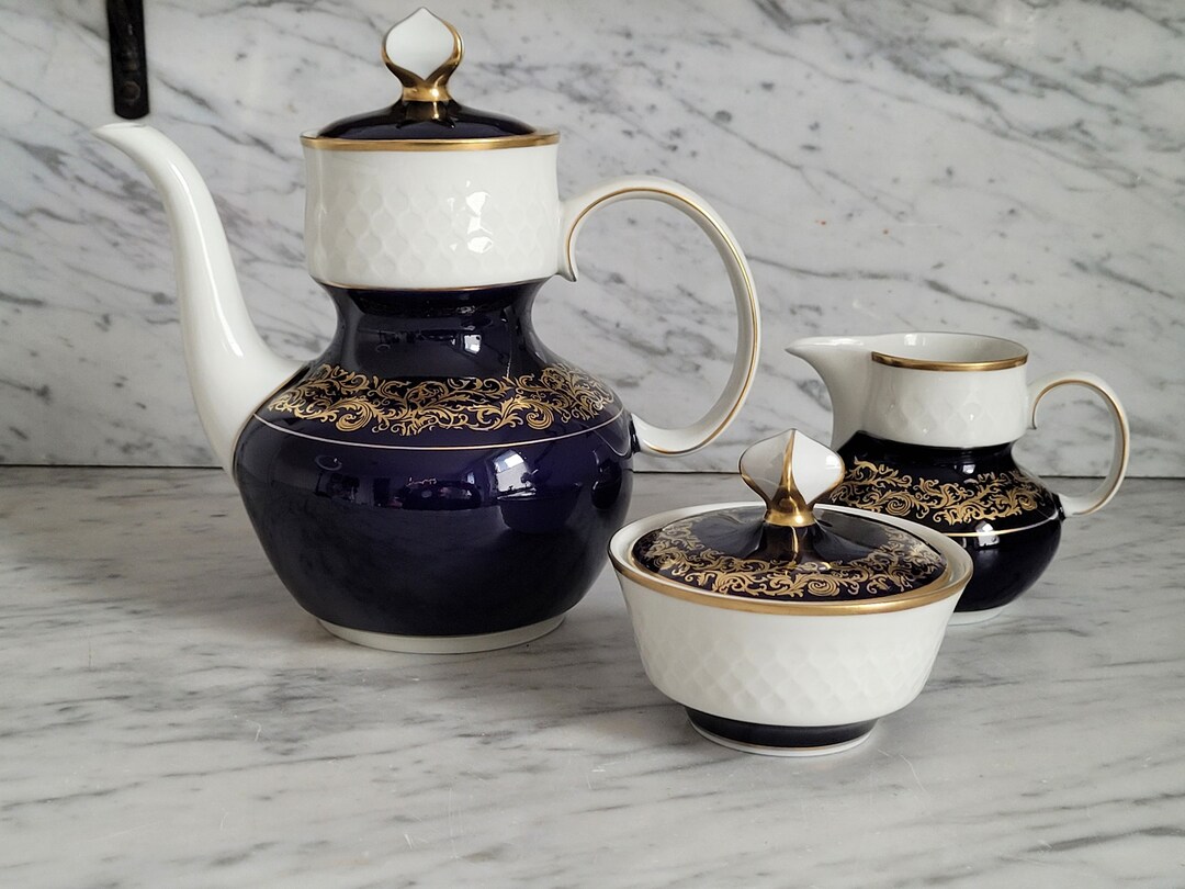 Vintage Coffee Set / Centerpiece: Coffee Pot, Sugar Bowl and Creamer ...