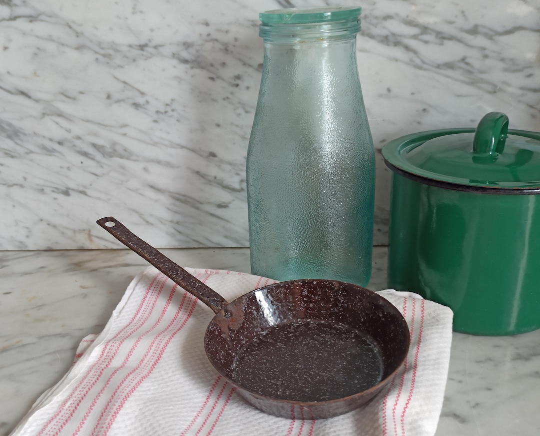 Ancient Enamel Pan / Small Pan / 60s / Vintage Kitchen Decoration ...