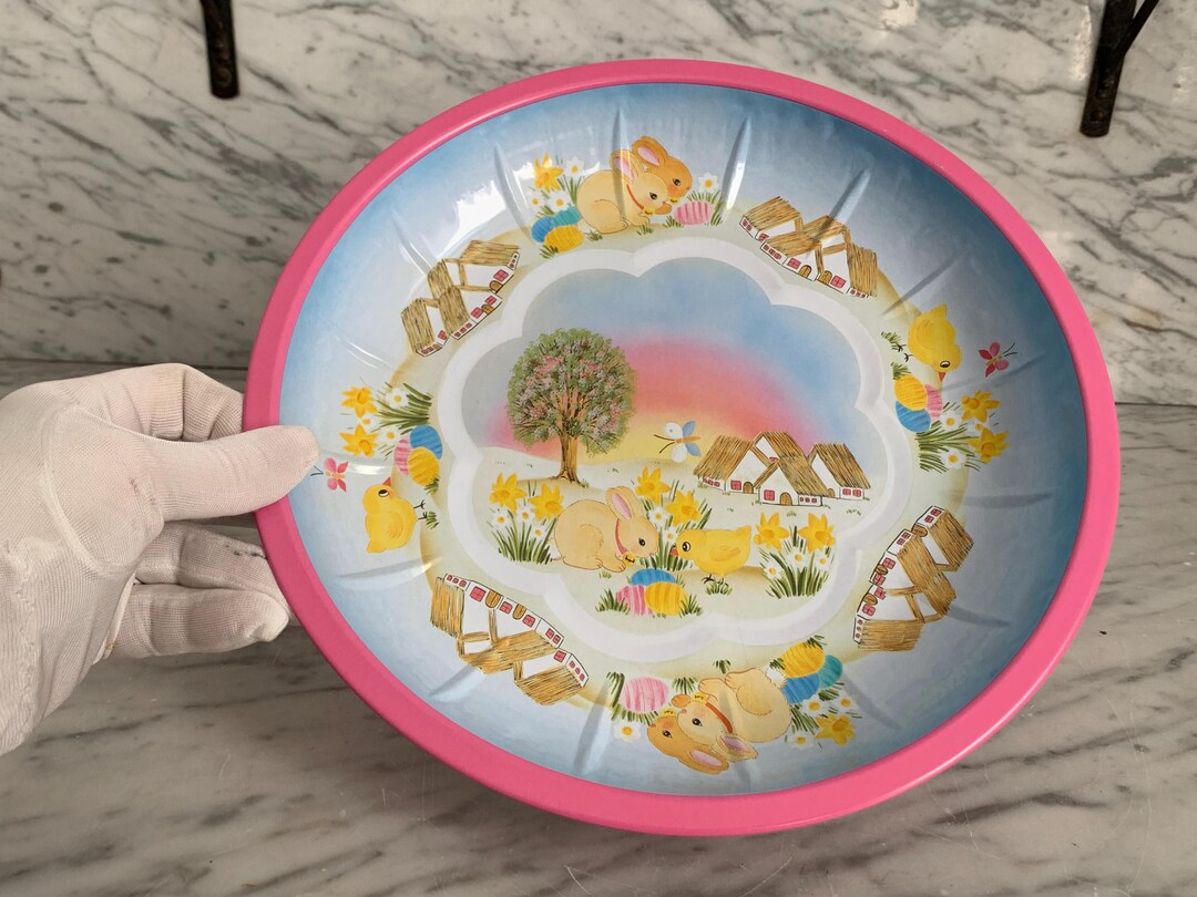 Vintage Snack Plate for Easter / Easter Plate Made of Tin. Old Candy ...