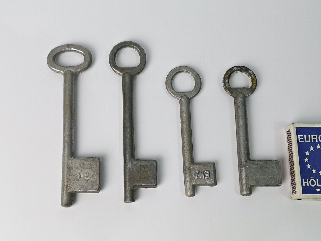 4 Old Keys - Blanks Made of Aluminum - Vintage Keys - Old Technology - Etsy