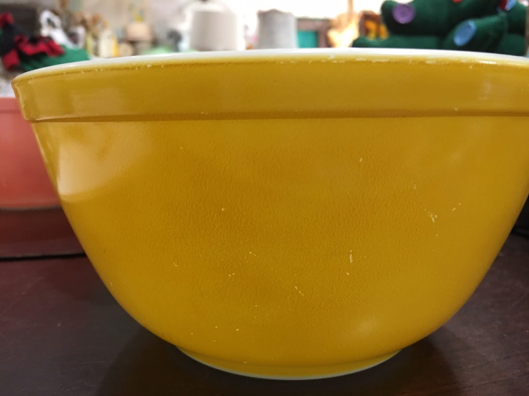 Vintage Yellow Pyrex 402 Mixing Bowl Small Size Kitchen - Etsy