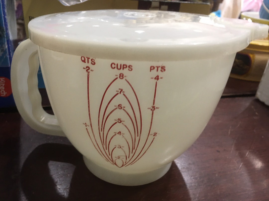 Tupperware 8 Cup Metric Measure Cup Plastic Storage Great Condition ...