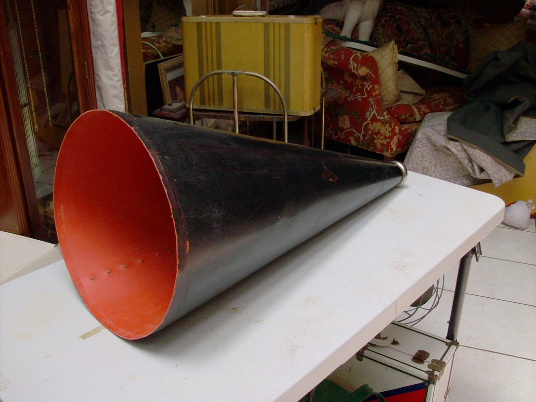 Retro Cardboard Vintage Cheerleader Megaphone Painted Movie Play Prop ...