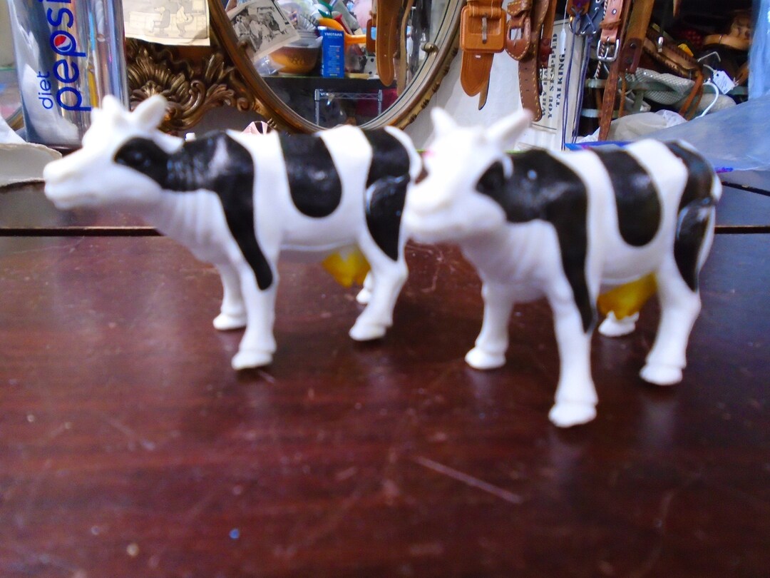 Plastic Retro Small Dairy Cows Animals Craft Supply Childs Pretend Play ...