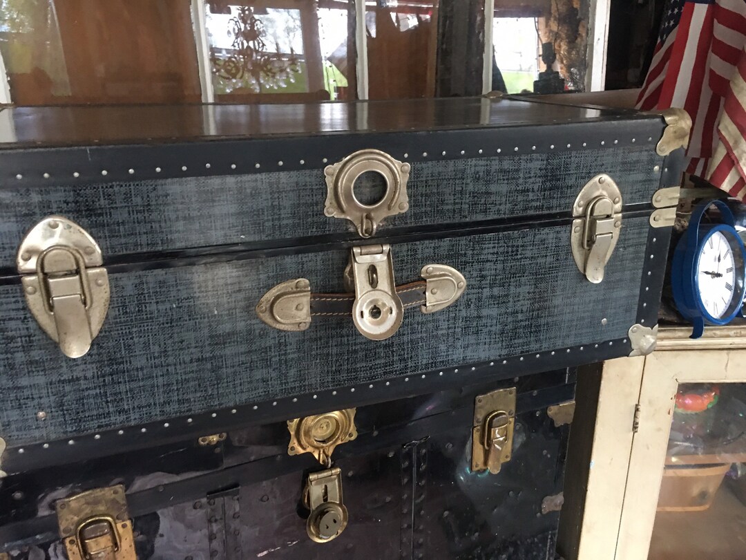 Antique Retro Navy Blue Linen Finish Flat Top Metal Large Foot Locker ...