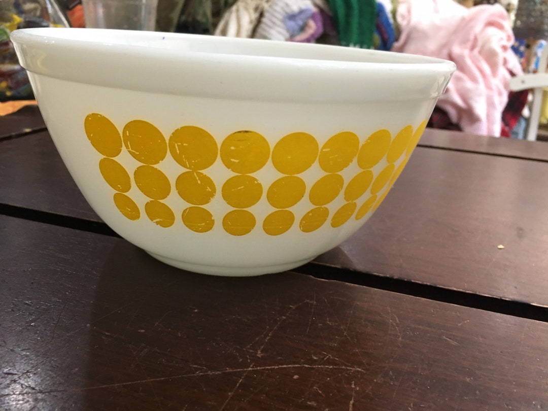 Vintage Yellow Polka Dot Pyrex 402 Mixing Bowl Small Size - Etsy
