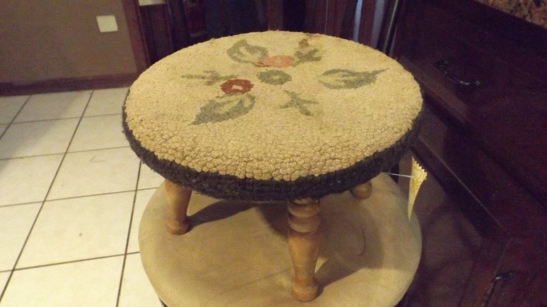 Vintage Needlepoint Beige Crewel Wooden Round Foot Stool - Etsy
