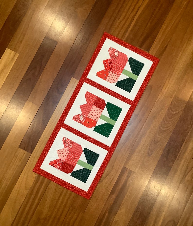 Quilted Patchwork Tulip Flowers Table Runner. 13x 33 Free Shipping - Etsy