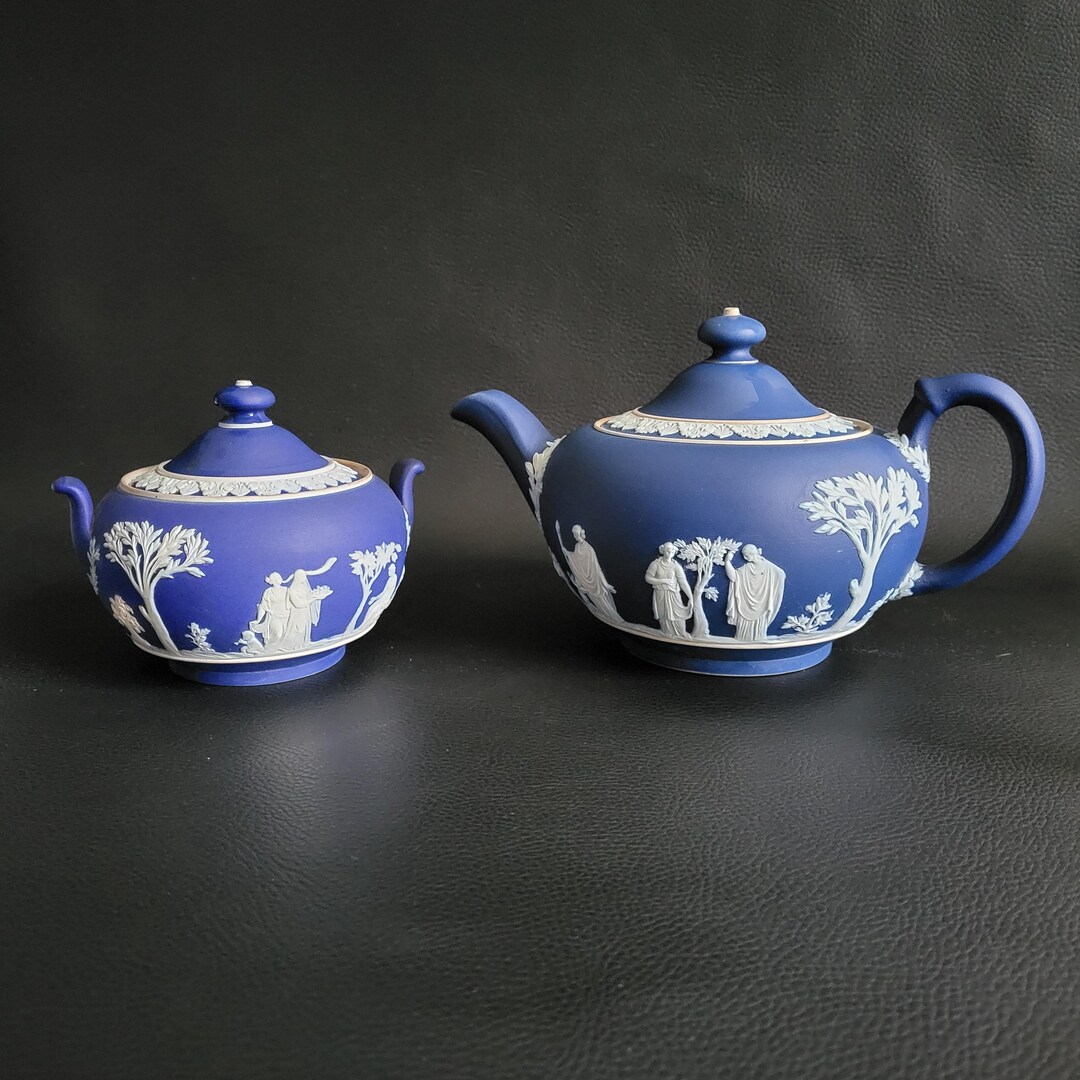 Wedgwood Jasperware Portland Blue Teapot and Sugar Bowl White and Blue ...