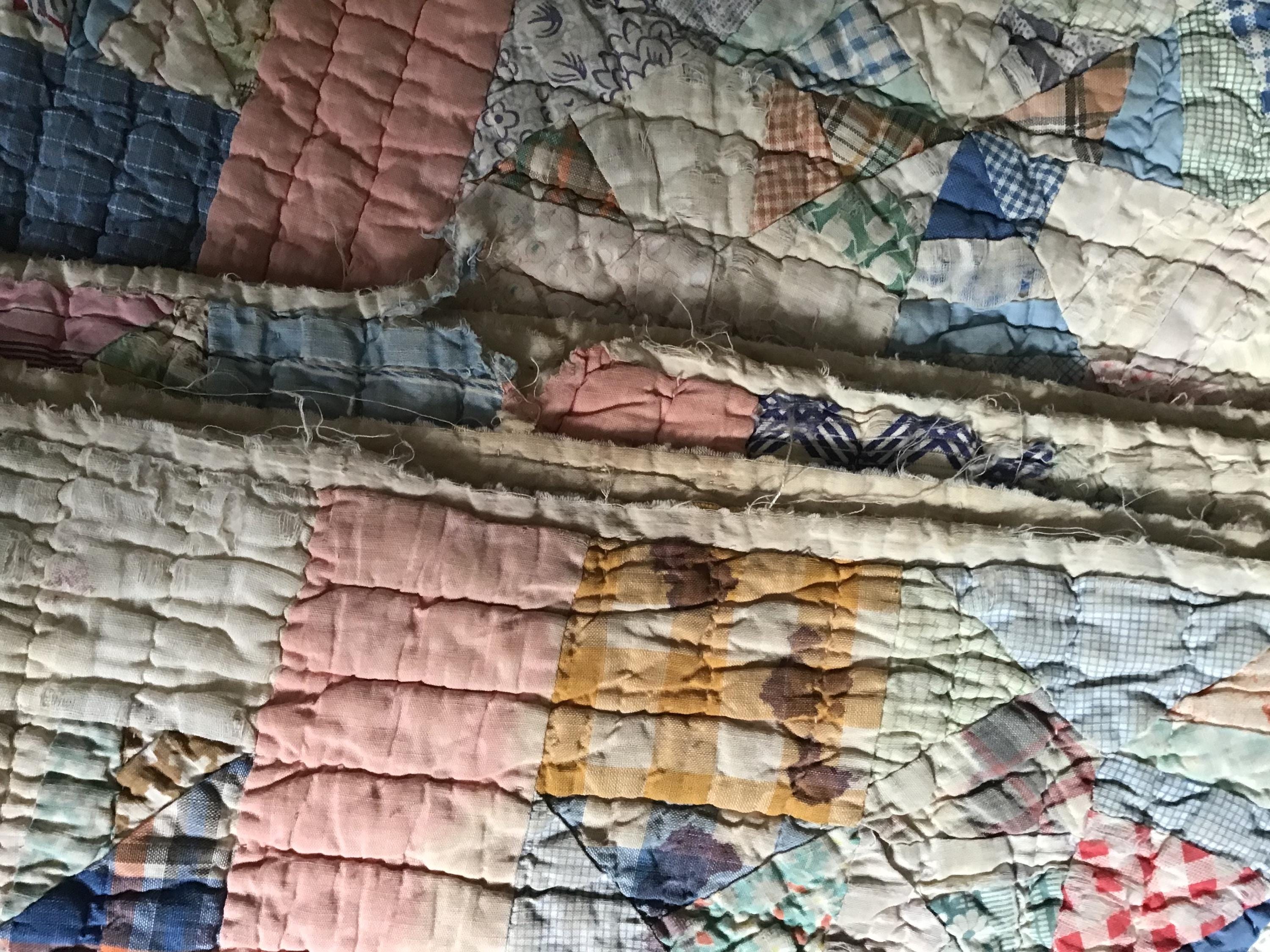 Vintage Tattered & Torn Old Farmhouse Very Shabby Pink Quilt Distressed ...