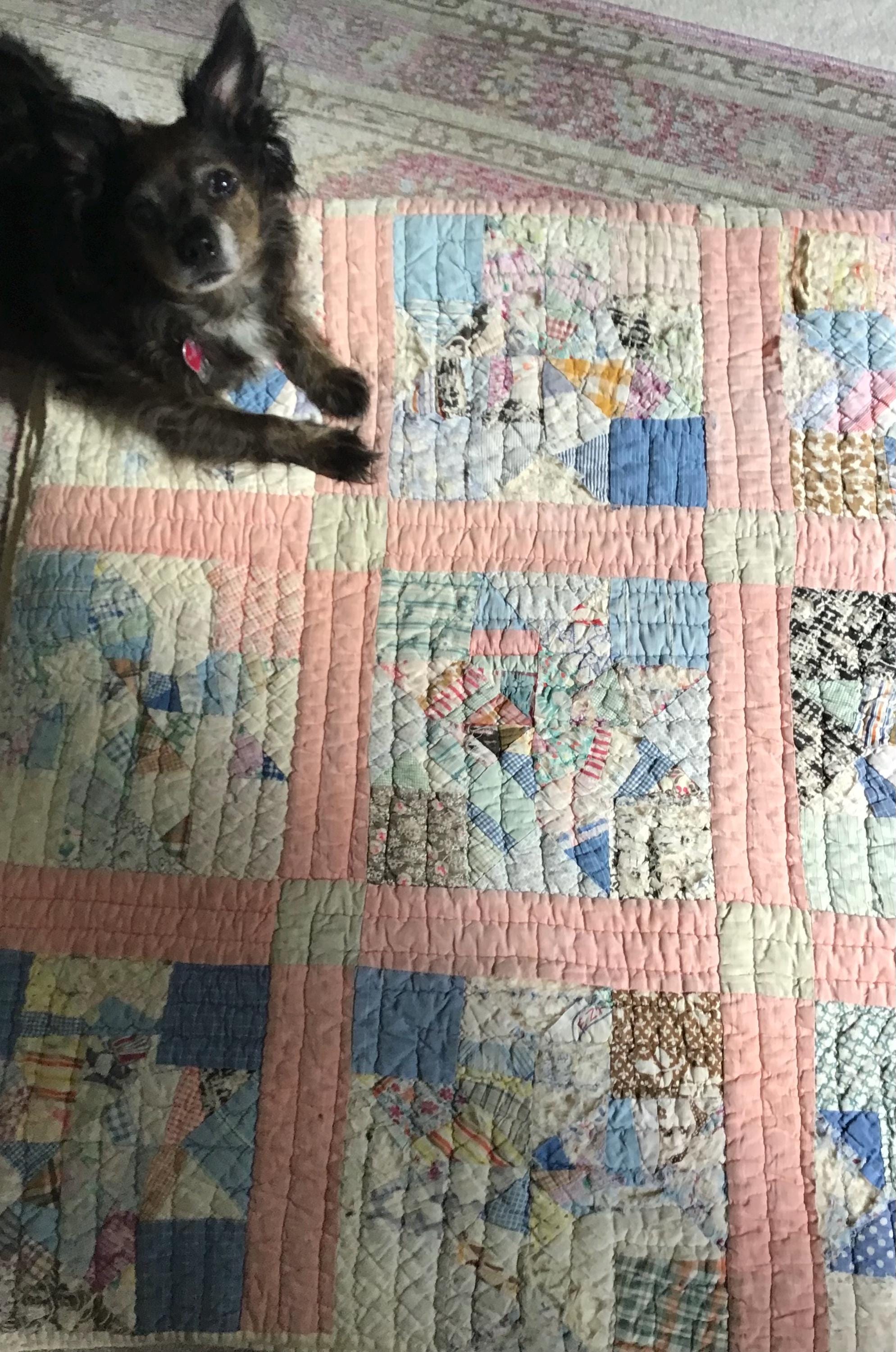 Vintage Tattered & Torn Old Farmhouse Very Shabby Pink Quilt Distressed ...