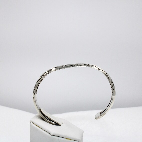 Unique Southwest Native American Rope And Stamped Fis… - Gem