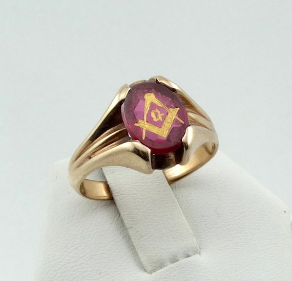 Vintage Masonic Ruby Emblem 10K Gold Ring Size 9 1/4 … - Gem
