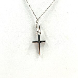 Very Small Simple Classic 10K White Gold Cross With Diamonds 18" 0K ...