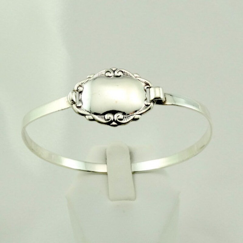 Latch Bracelet - Etsy