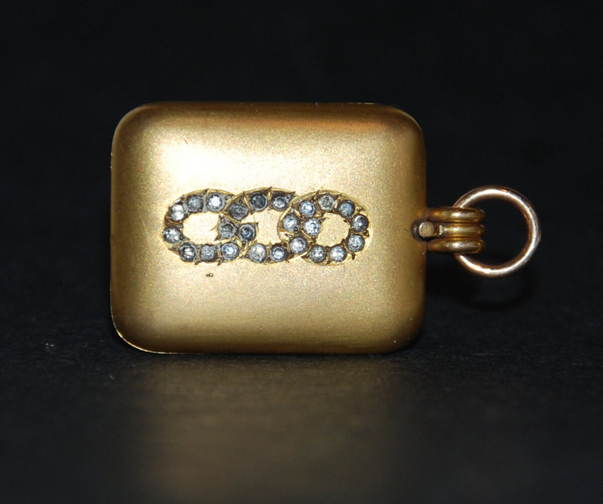 Vintage Late 1800s Odd Fellows Locket Free USA Shipping - Etsy