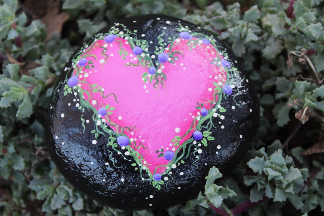 Hand Painted Pink Heart Rock, Black Stone With Valentine Heart and ...
